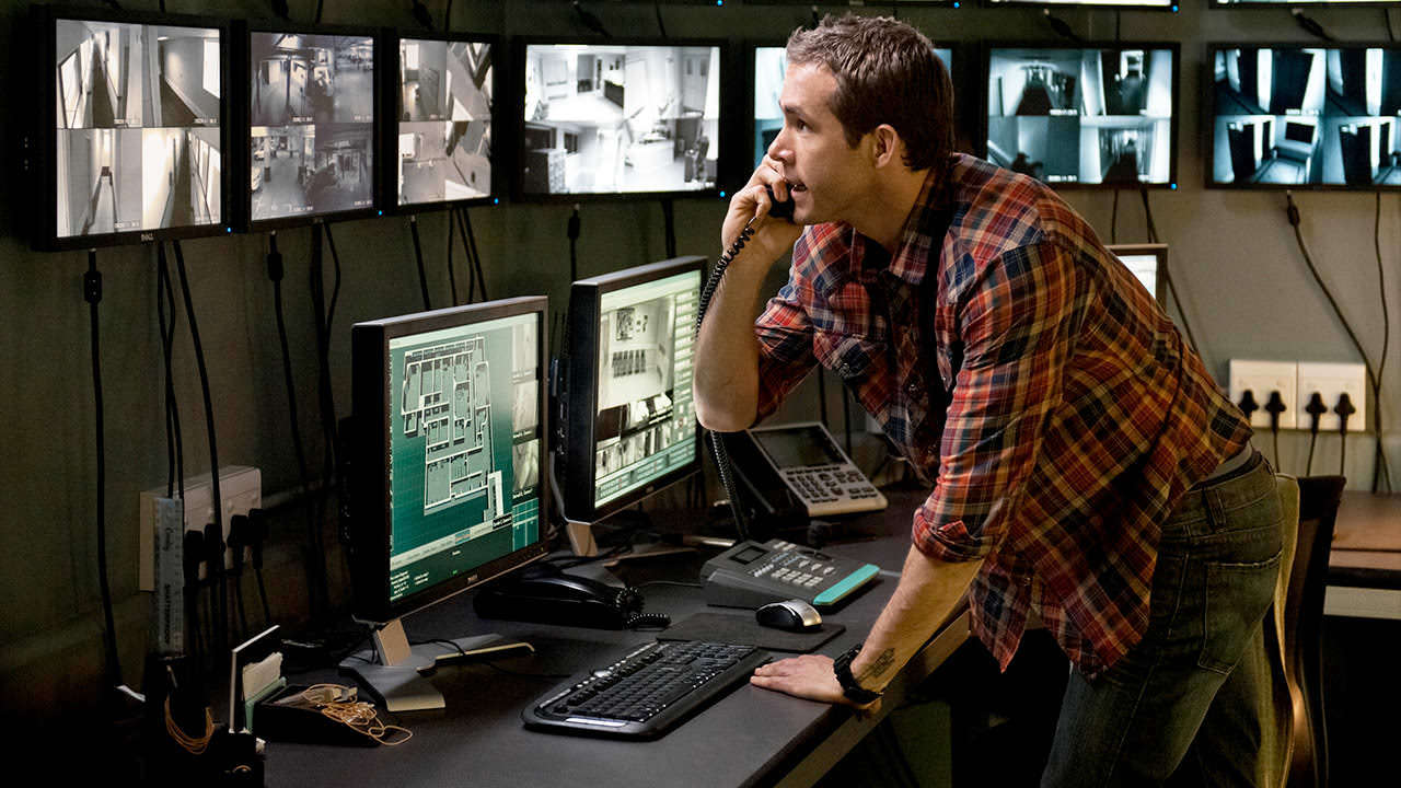 Joel Kinnaman Safe House